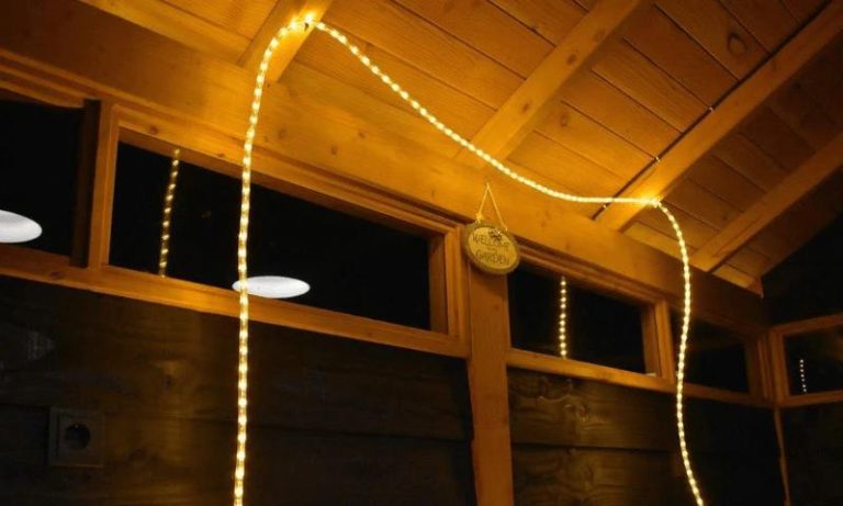 How to Hang Rope Lights (Step-by-step Guide) - LightingSavvy
